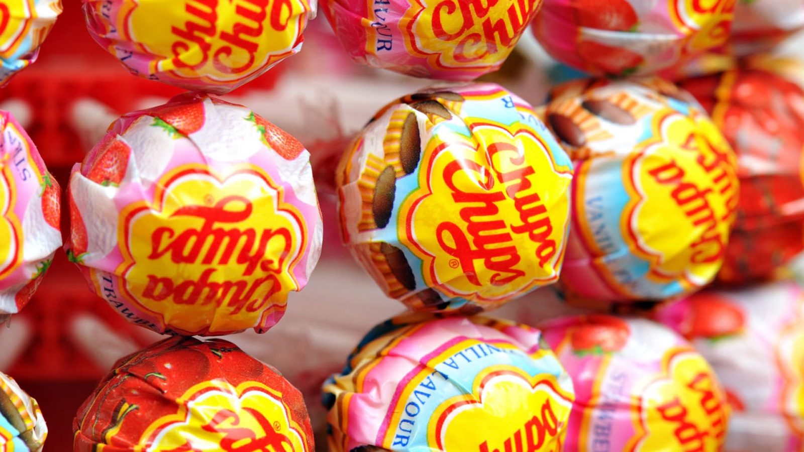 Chupa Chups Logo Review – A Sweetly Surreal Design - Gareth David ...